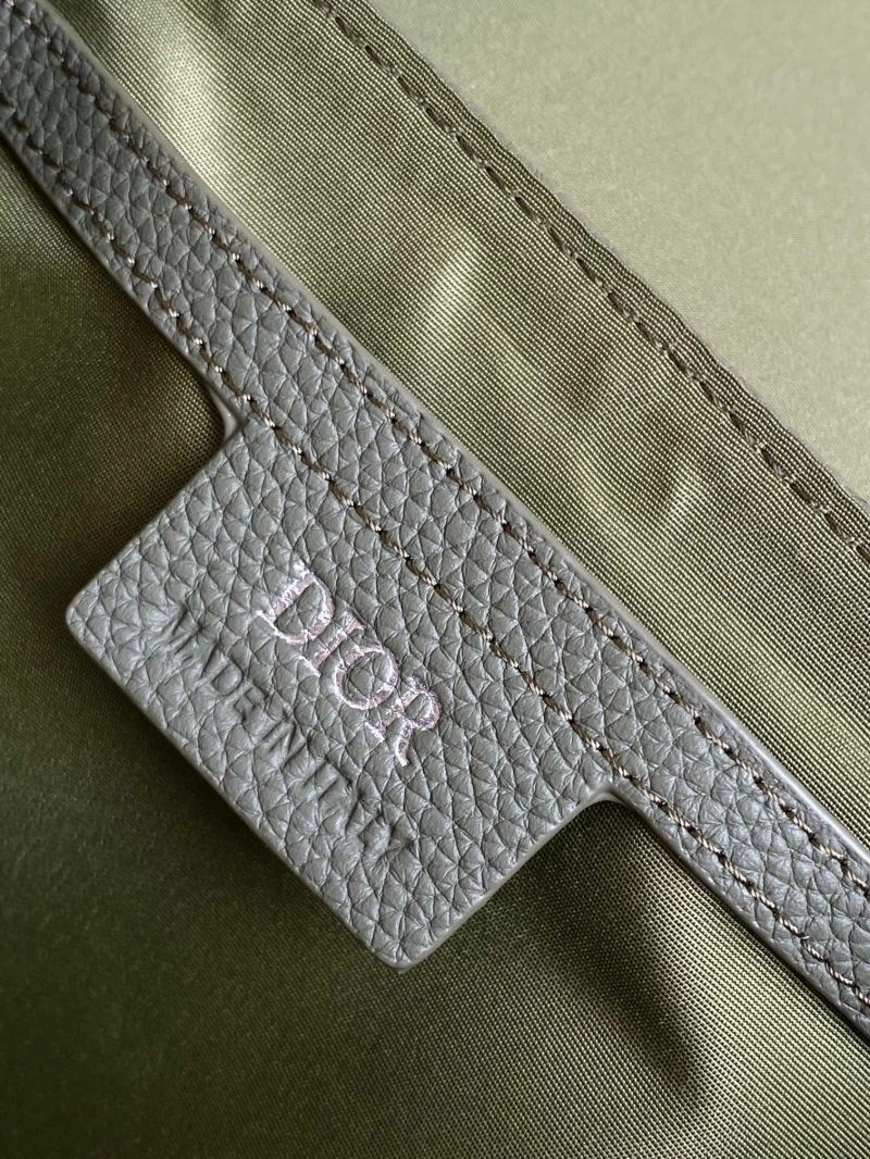 Accurate model Mens Christian Dior Satchel bags
