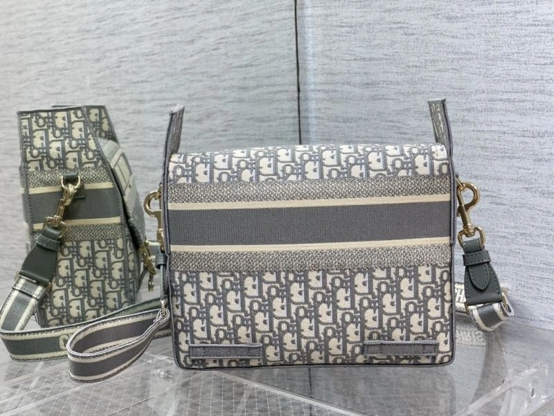 Accurate model Mens Christian Dior Satchel bags
