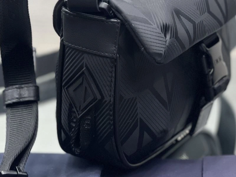 Factory-made Mens Christian Dior Satchel bags