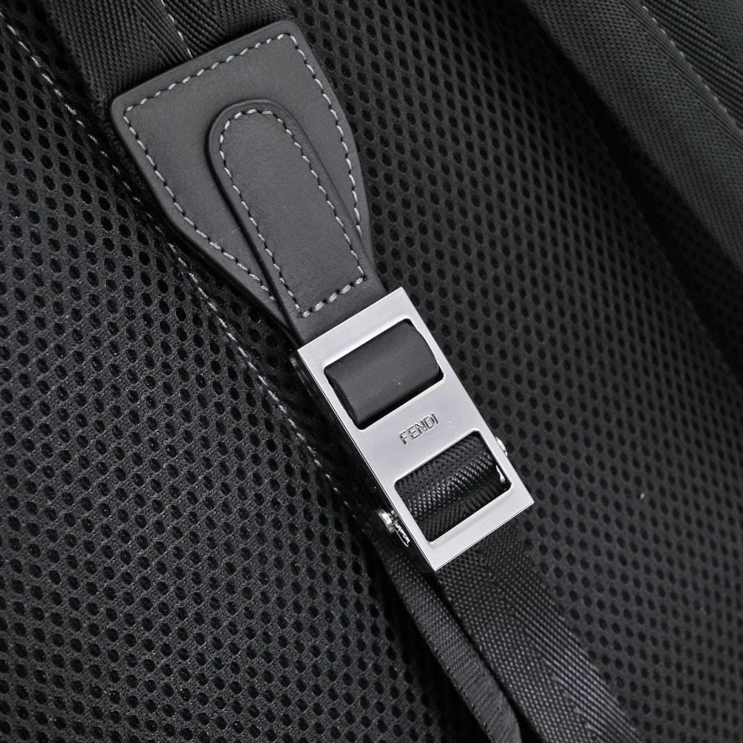 Low-cost Mens Fendi Backpacks