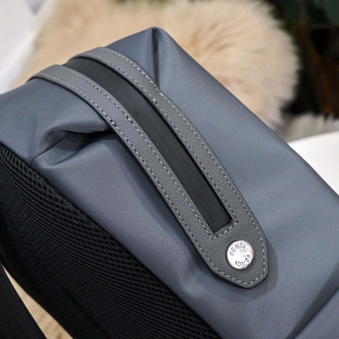 Low-cost Mens Fendi Backpacks