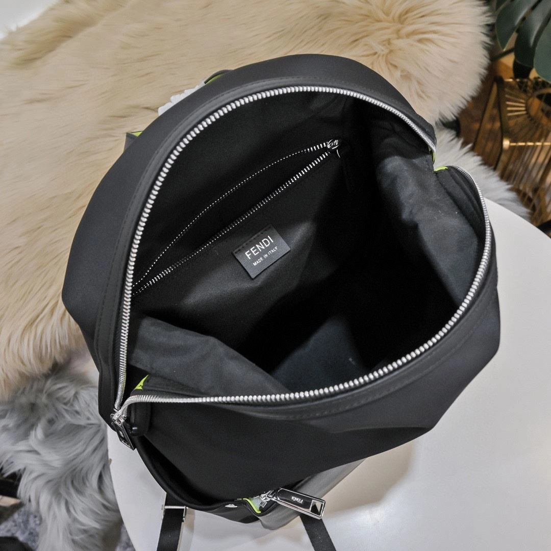 Accurate model Mens Fendi Backpacks