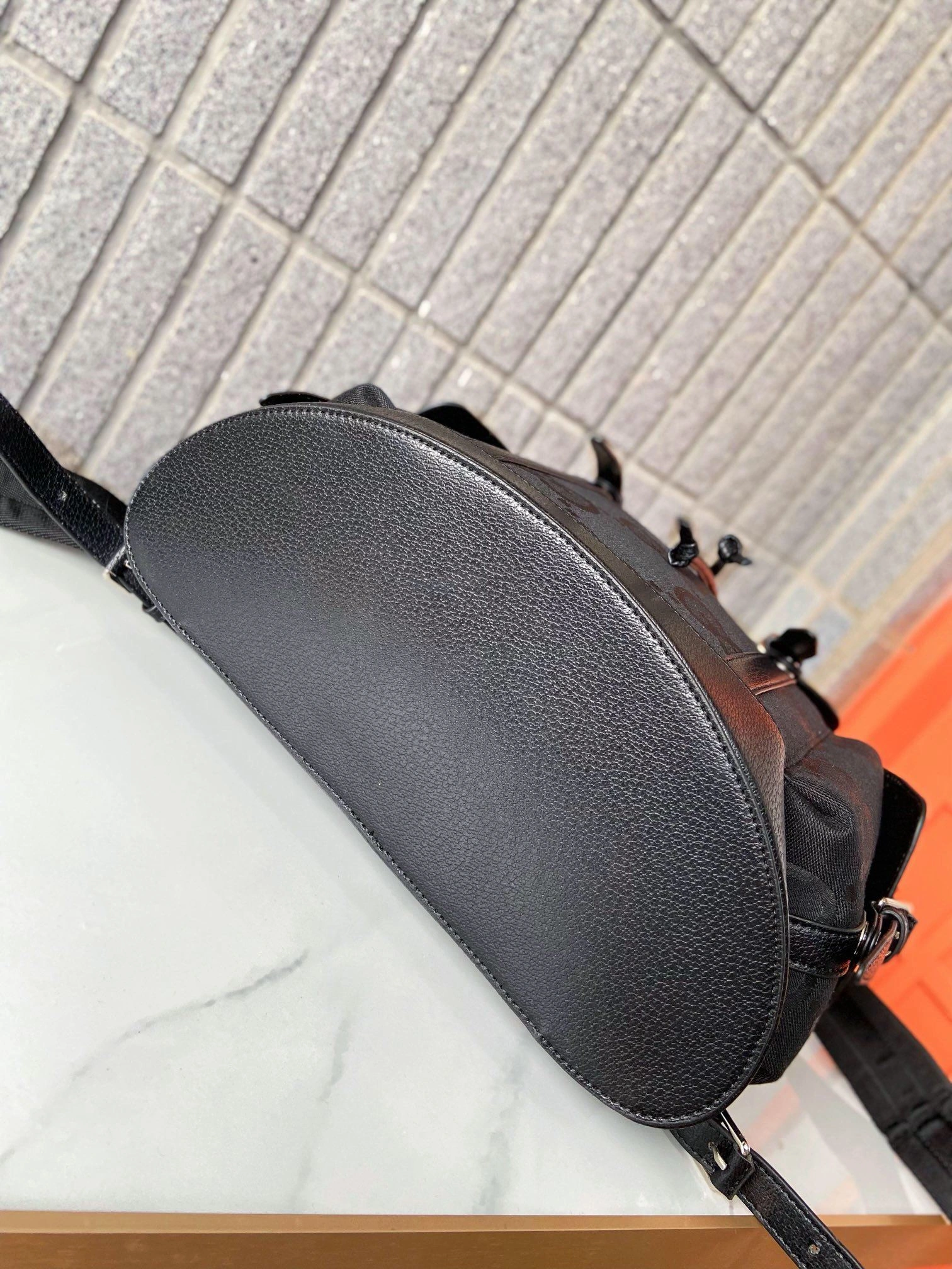 Top mirror Mens Gucci Backpacks