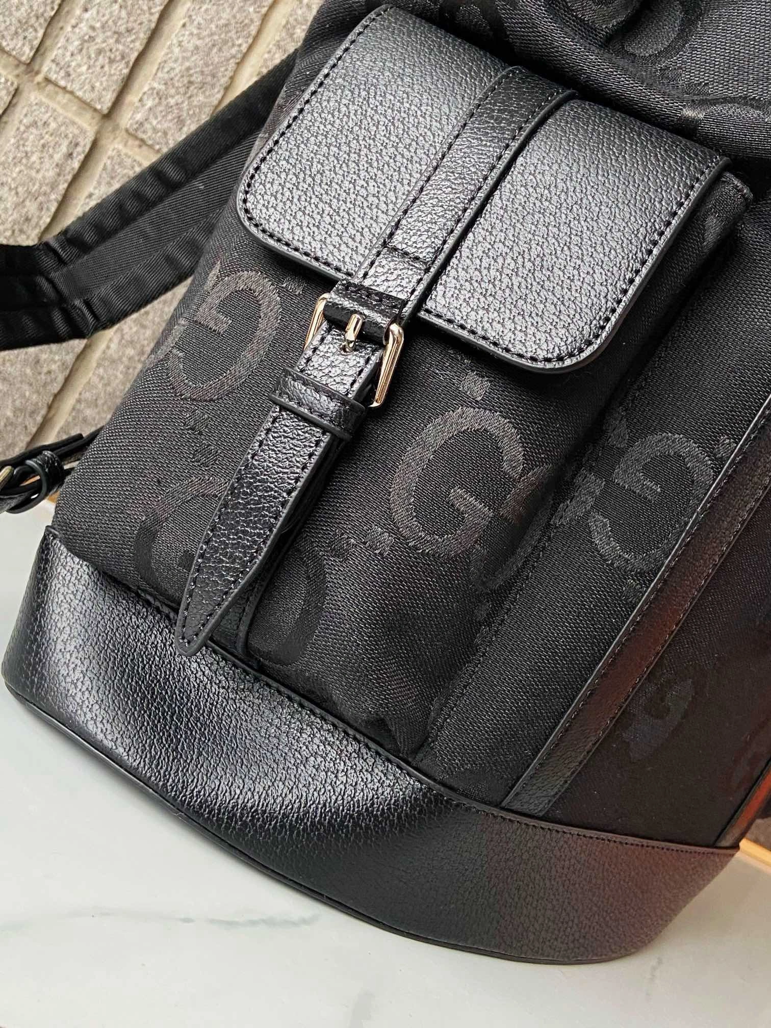 Top mirror Mens Gucci Backpacks