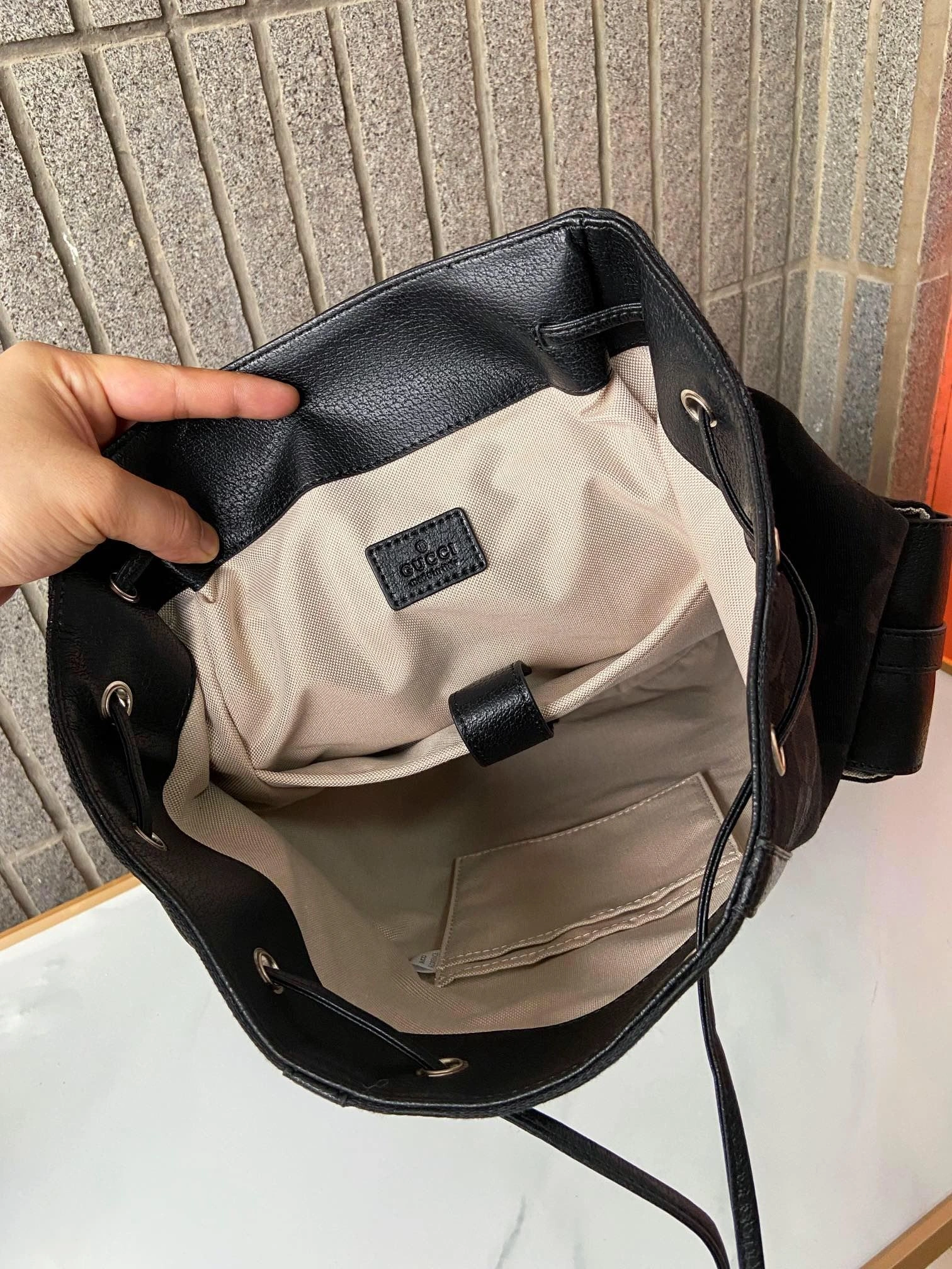 Top mirror Mens Gucci Backpacks