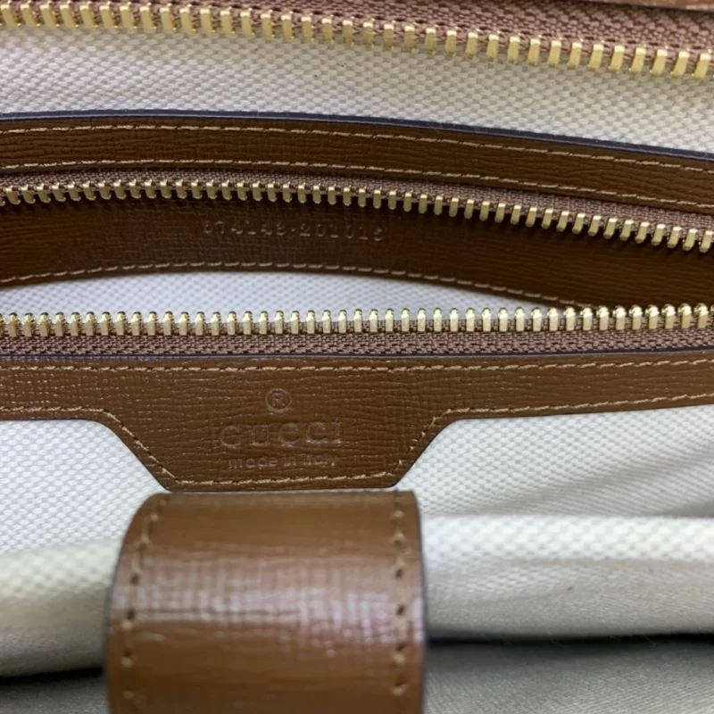 Indistinguishable Mens Gucci Briefcases
