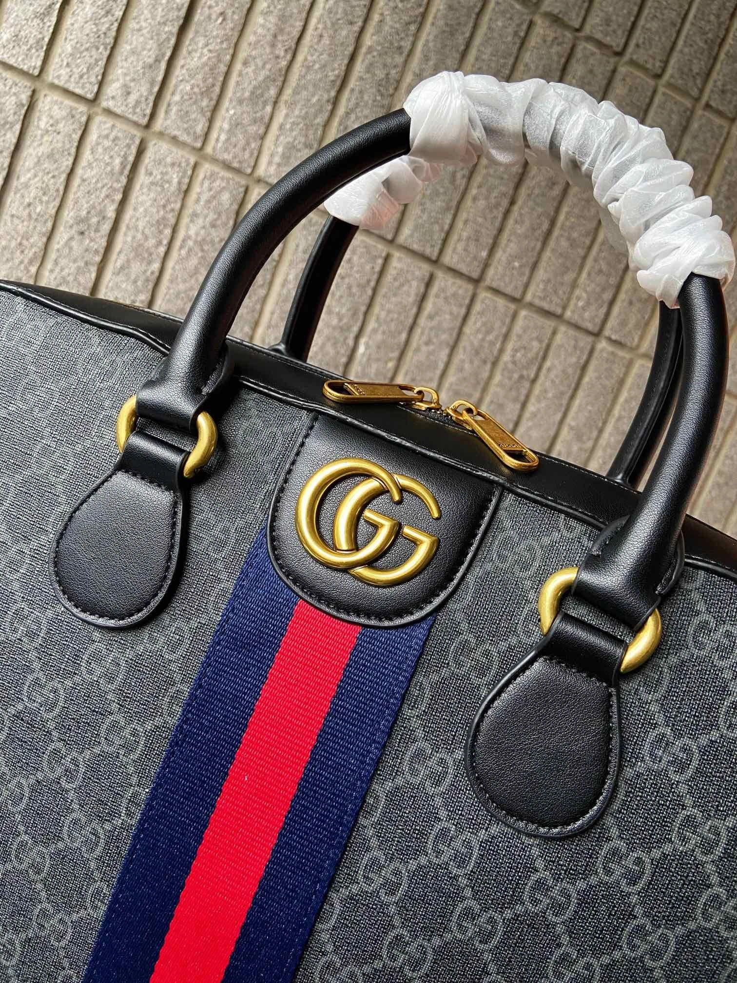 Indistinguishable Mens Gucci Briefcases