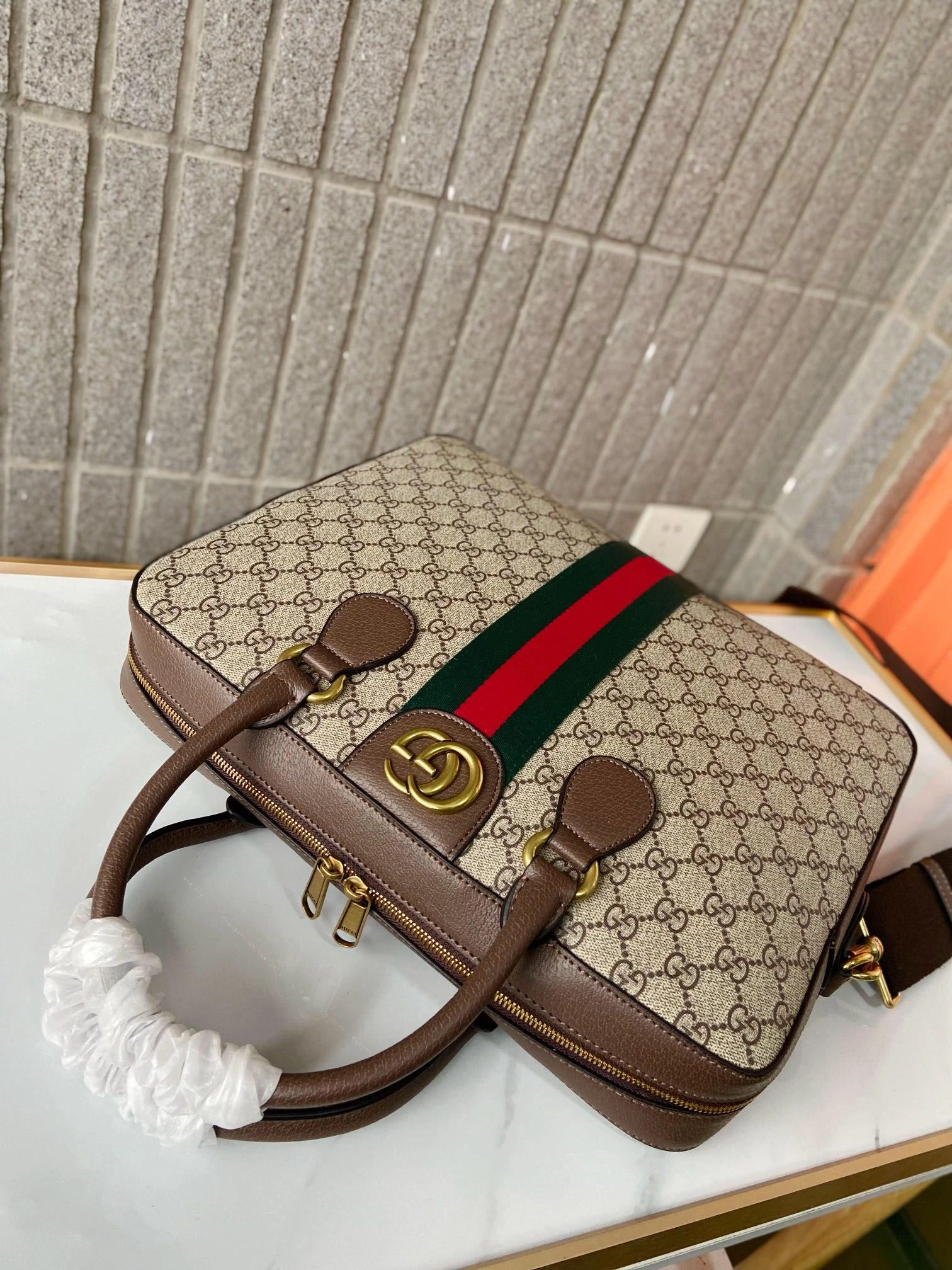 Accurate model Mens Gucci Briefcases