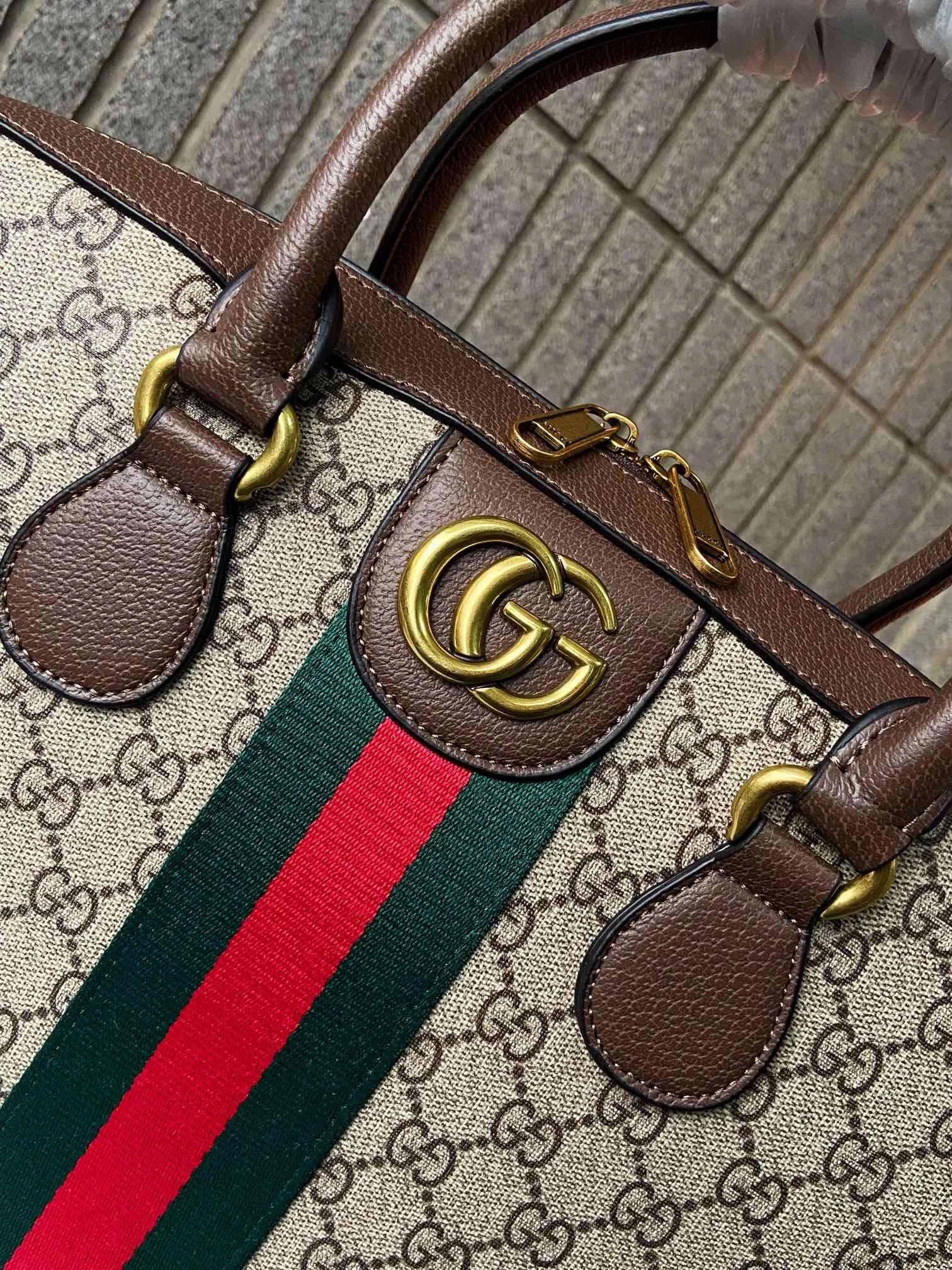 Accurate model Mens Gucci Briefcases