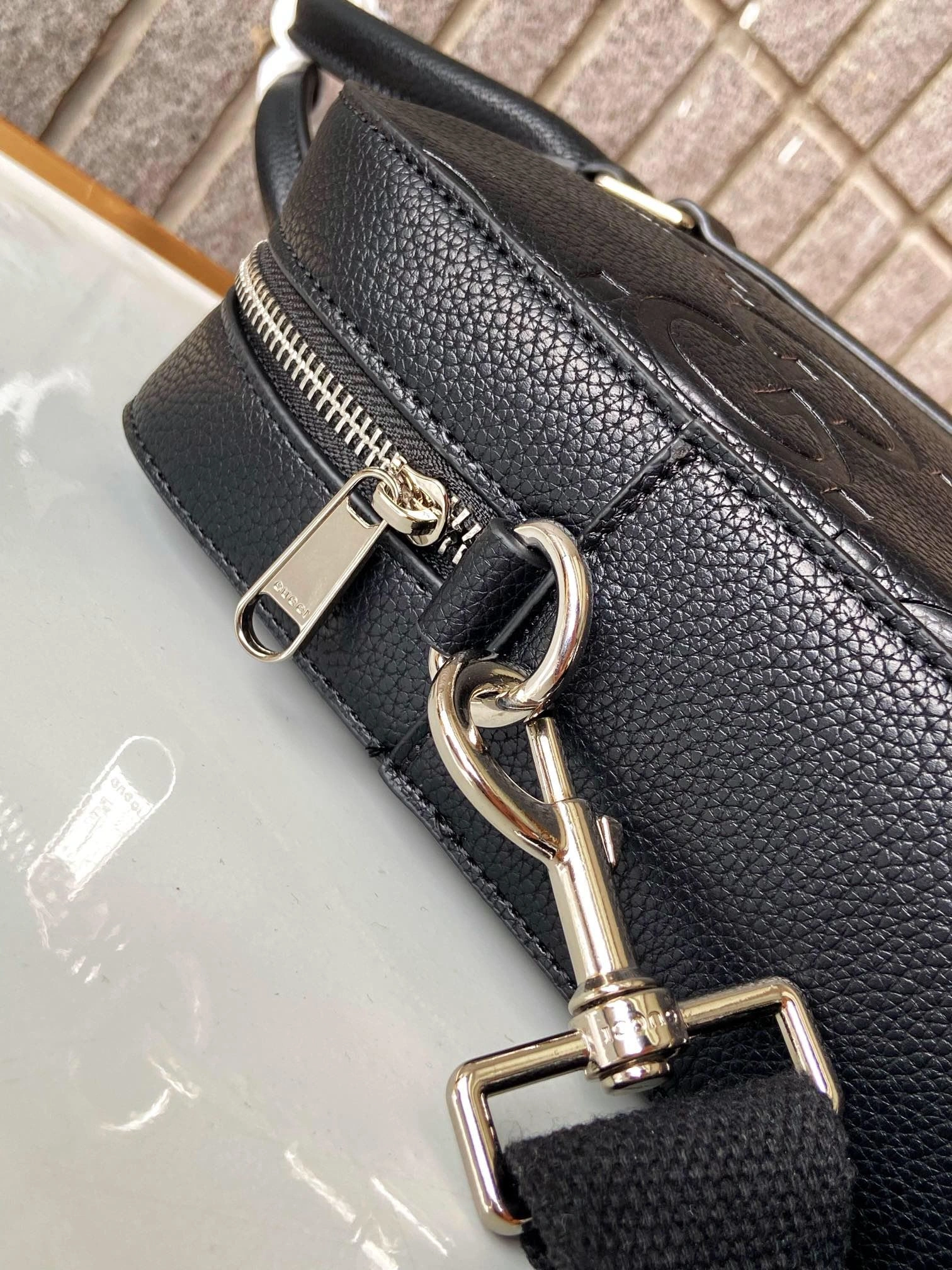 High fidelity Mens Gucci Briefcases