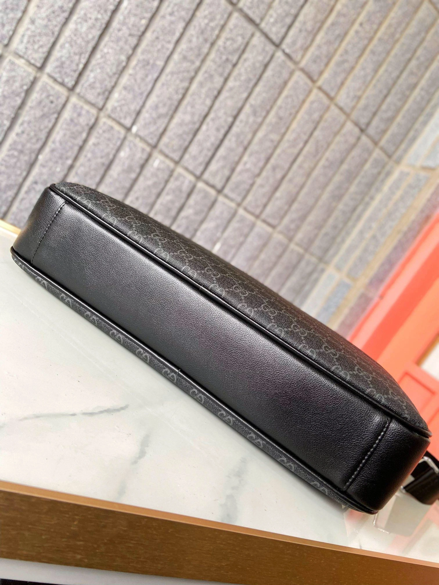 High fidelity Mens Gucci Briefcases