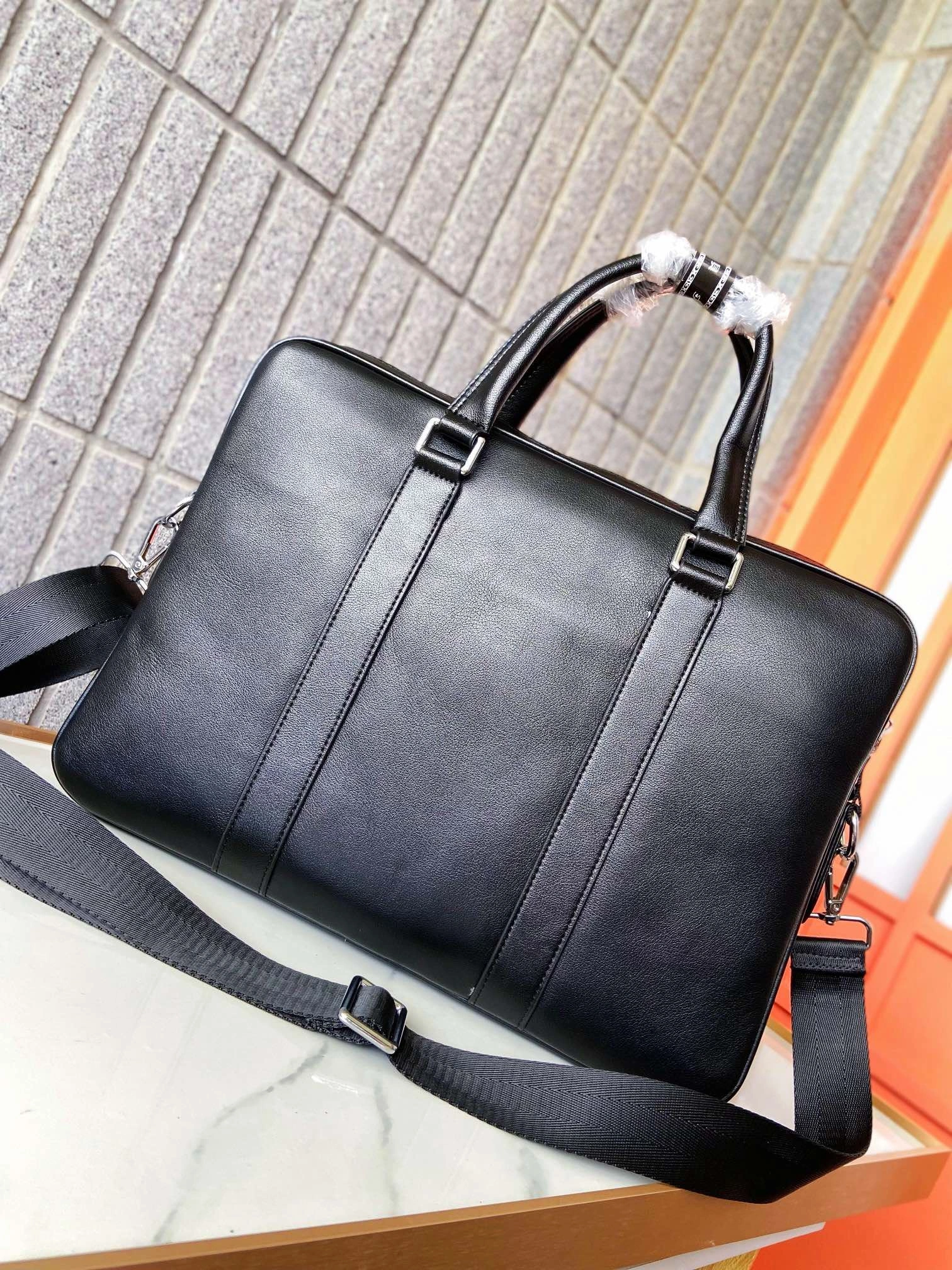 OEM Mens Gucci Briefcases
