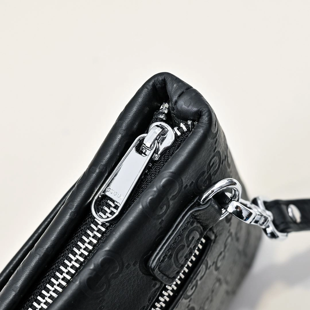 Brand-authenticated Mens Gucci Clutch Bags