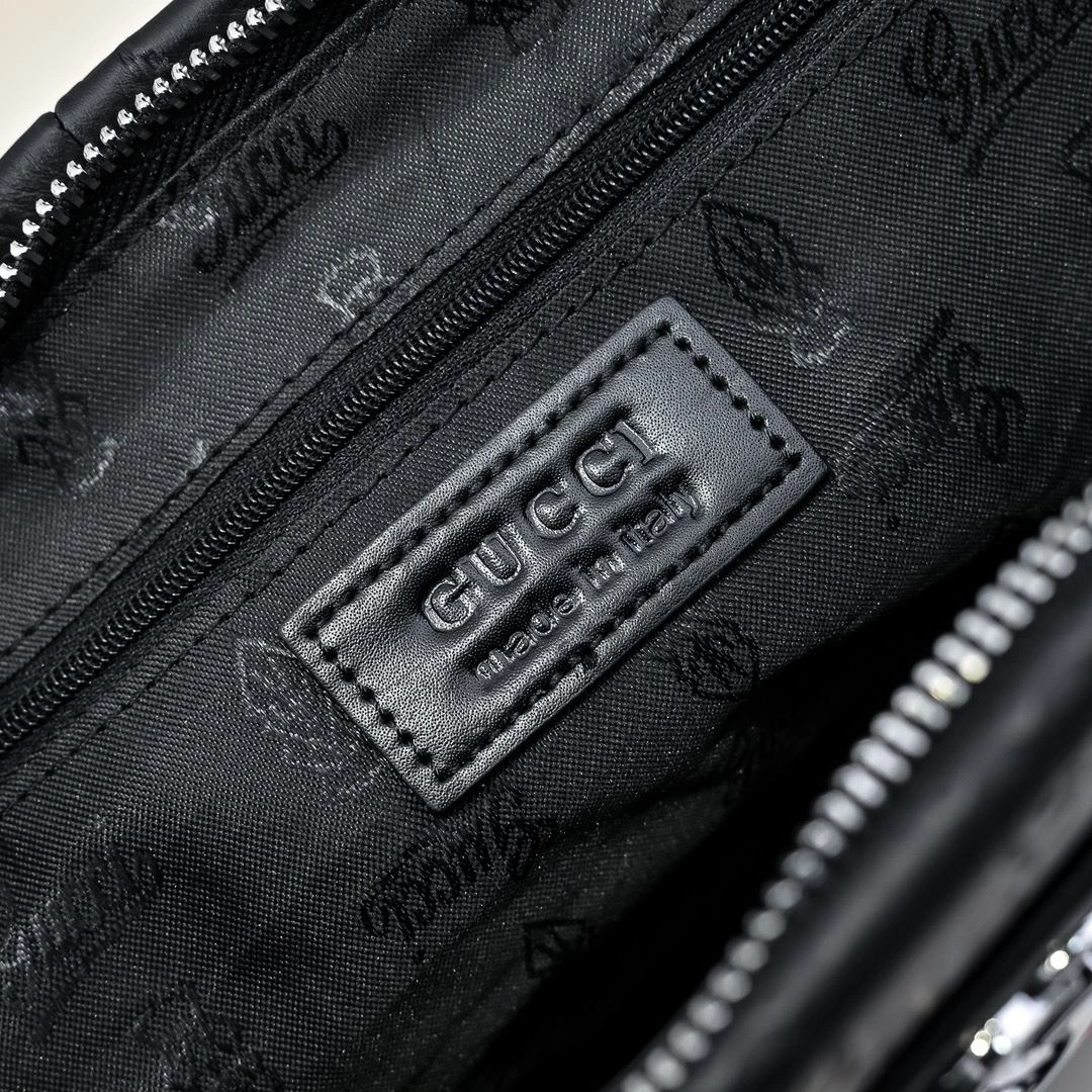 Brand-authenticated Mens Gucci Clutch Bags