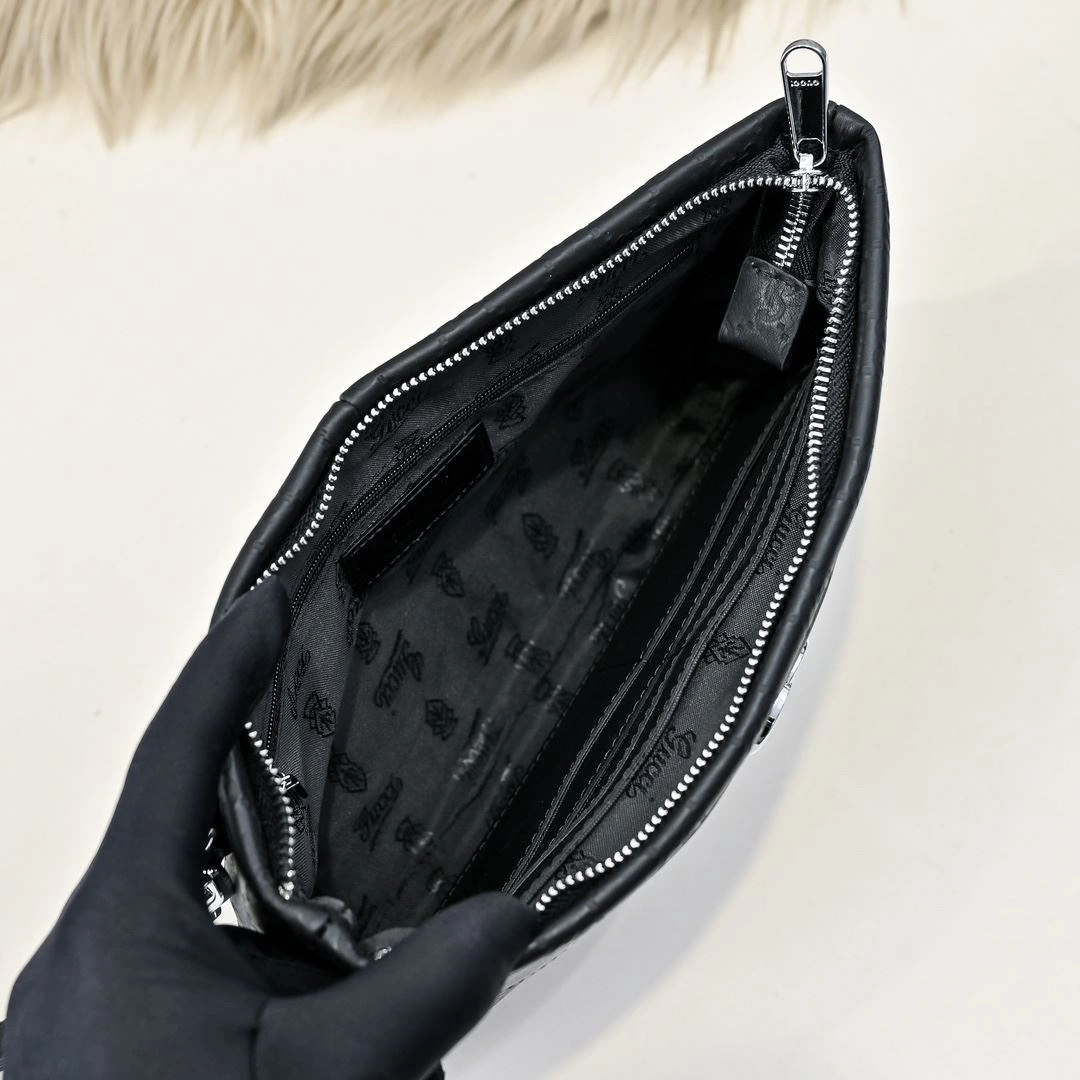 Brand-authenticated Mens Gucci Clutch Bags