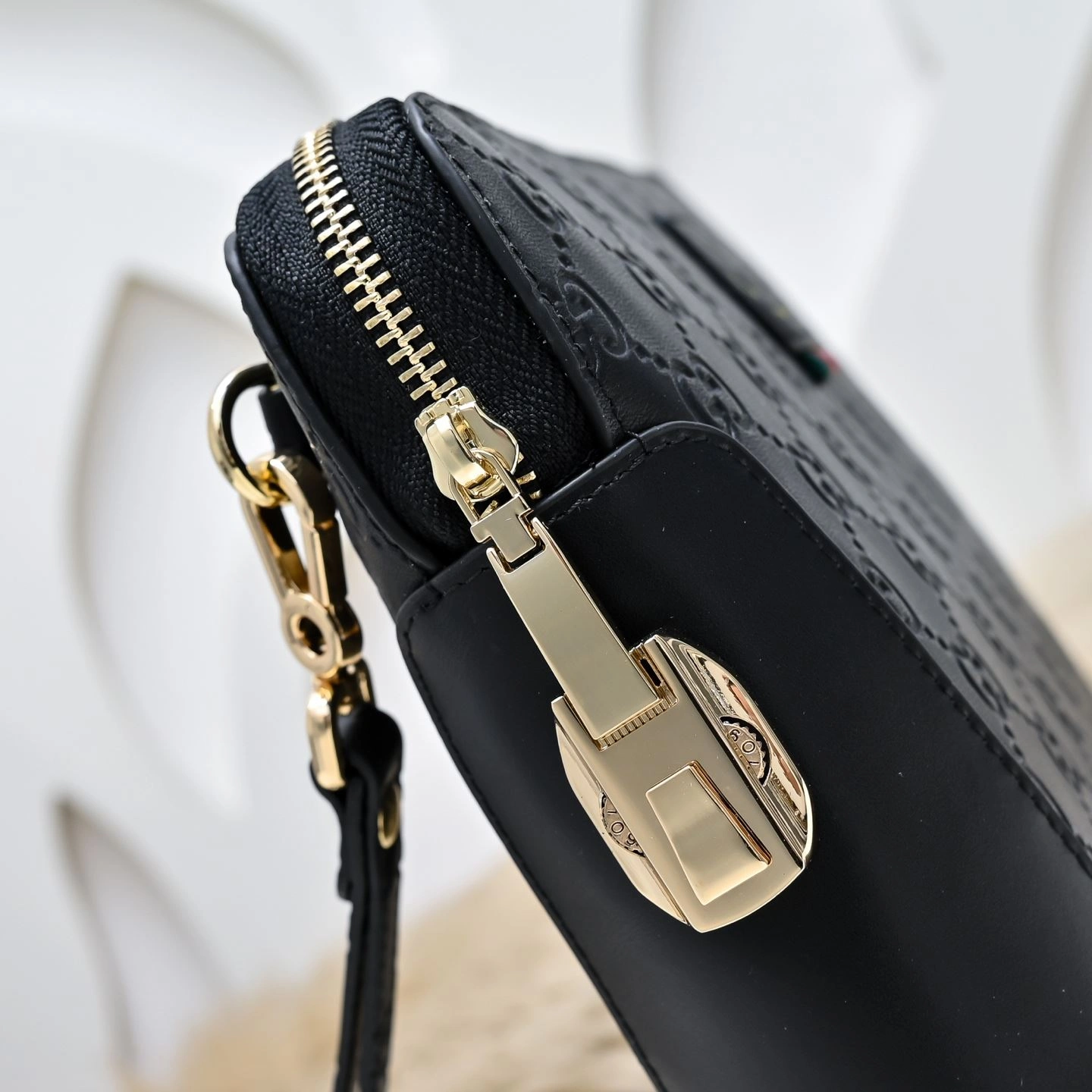 Budget-friendly Mens Gucci Clutch Bags