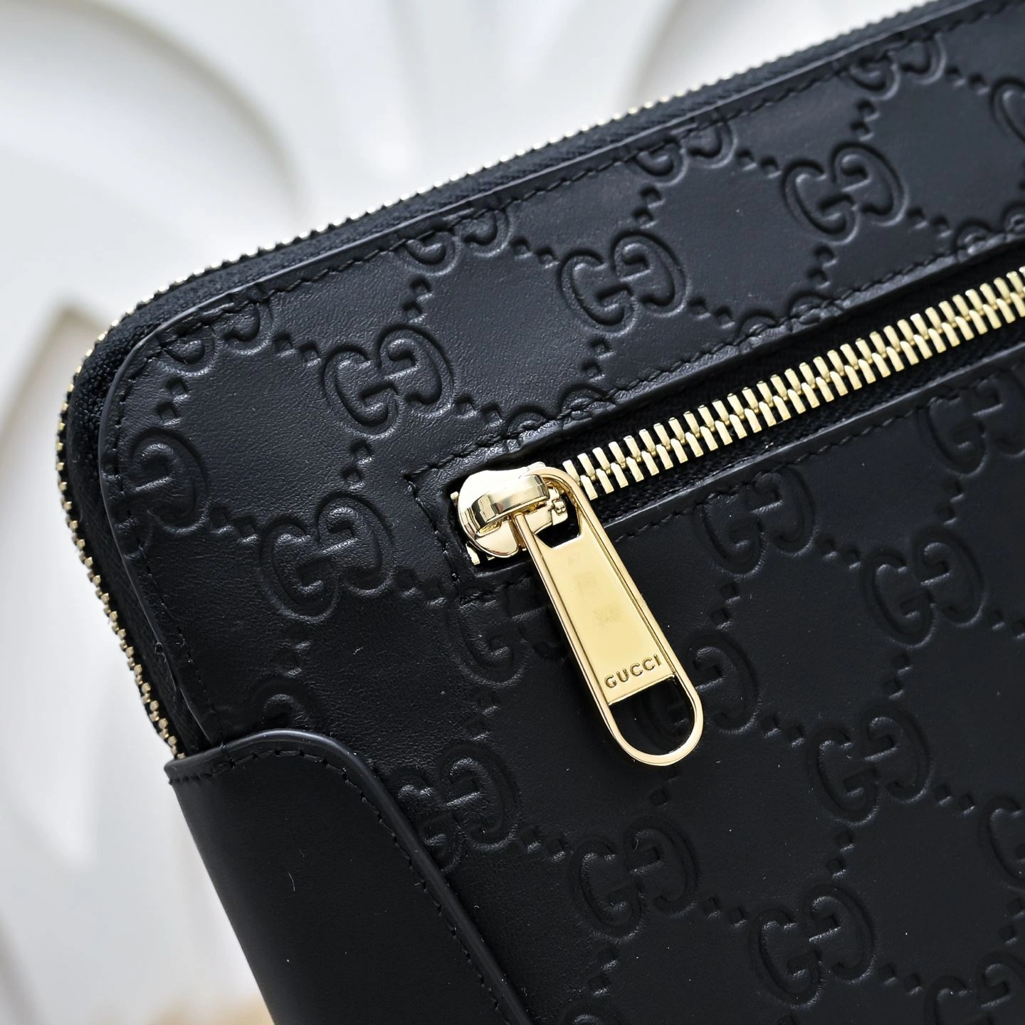 Budget-friendly Mens Gucci Clutch Bags