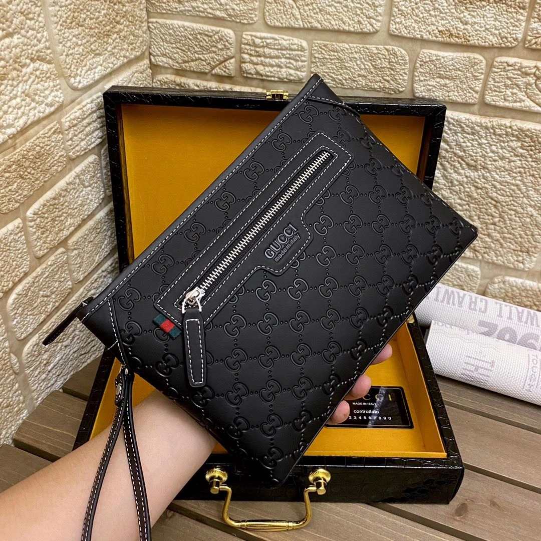 Accurate model Mens Gucci Clutch Bags