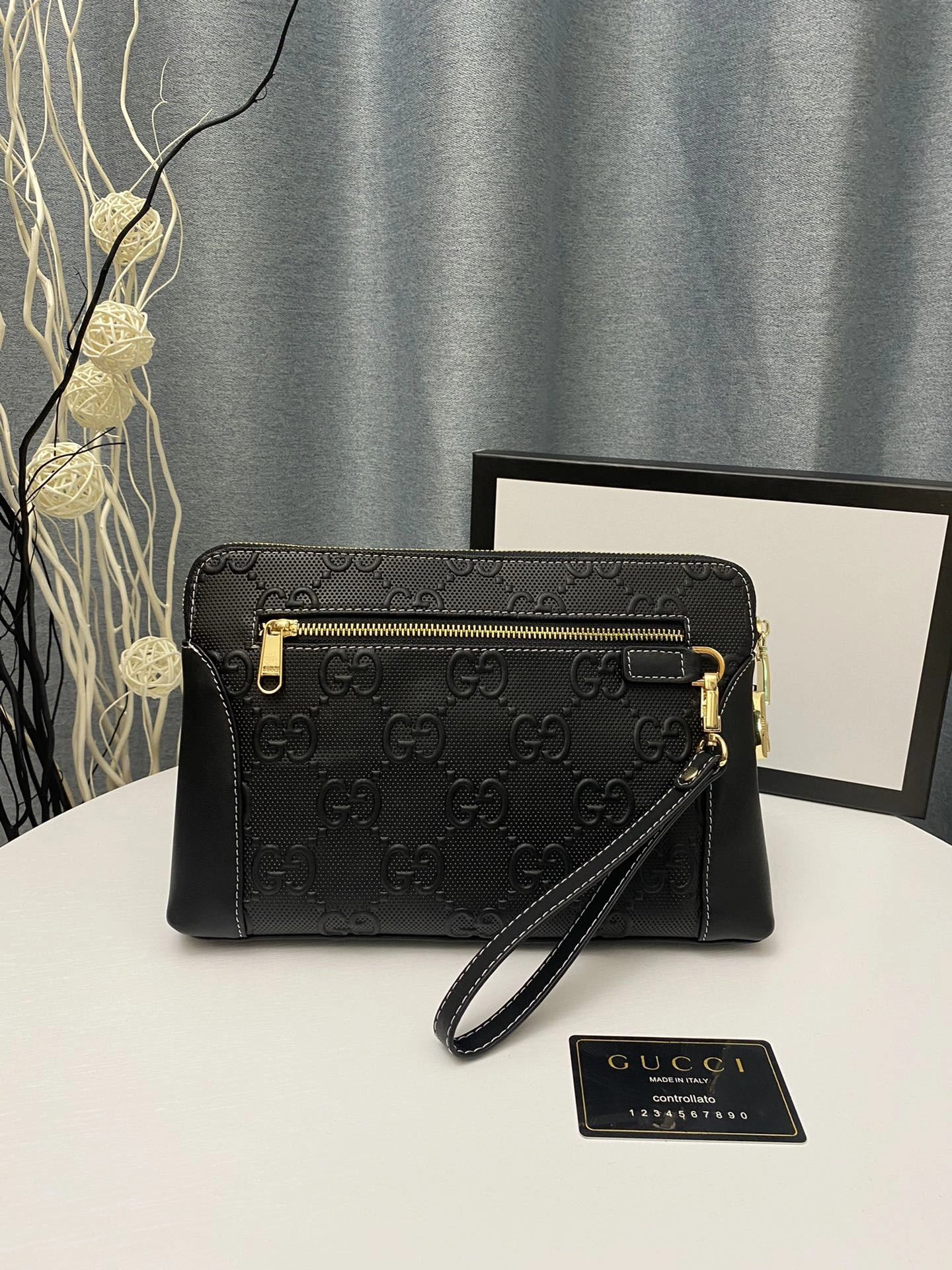 Accurate model Mens Gucci Clutch Bags