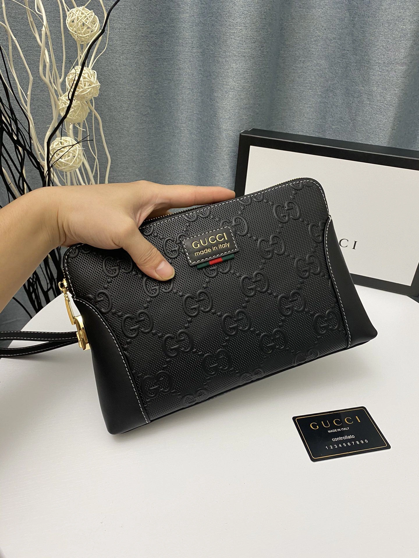 Accurate model Mens Gucci Clutch Bags