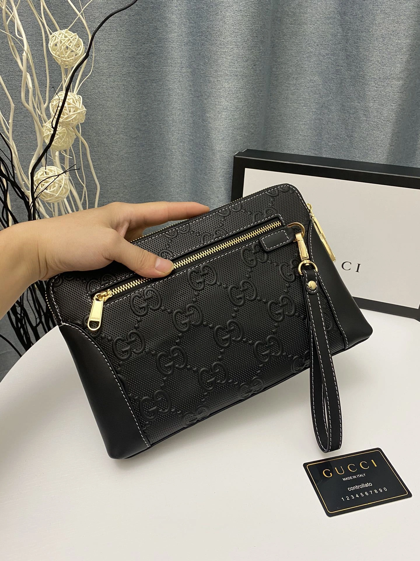 Accurate model Mens Gucci Clutch Bags