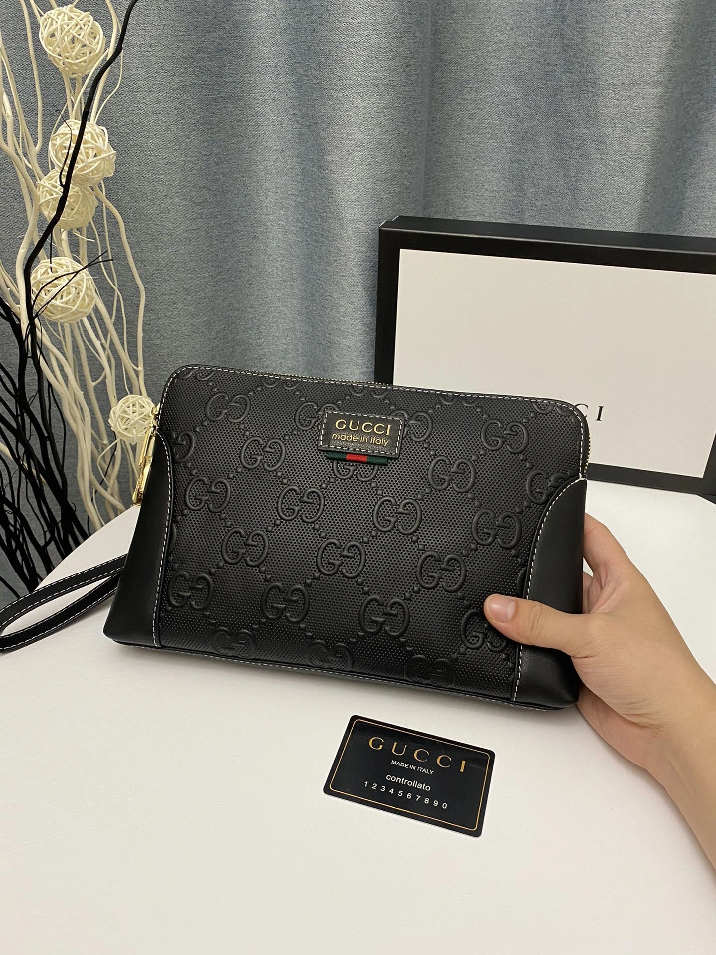 Accurate model Mens Gucci Clutch Bags