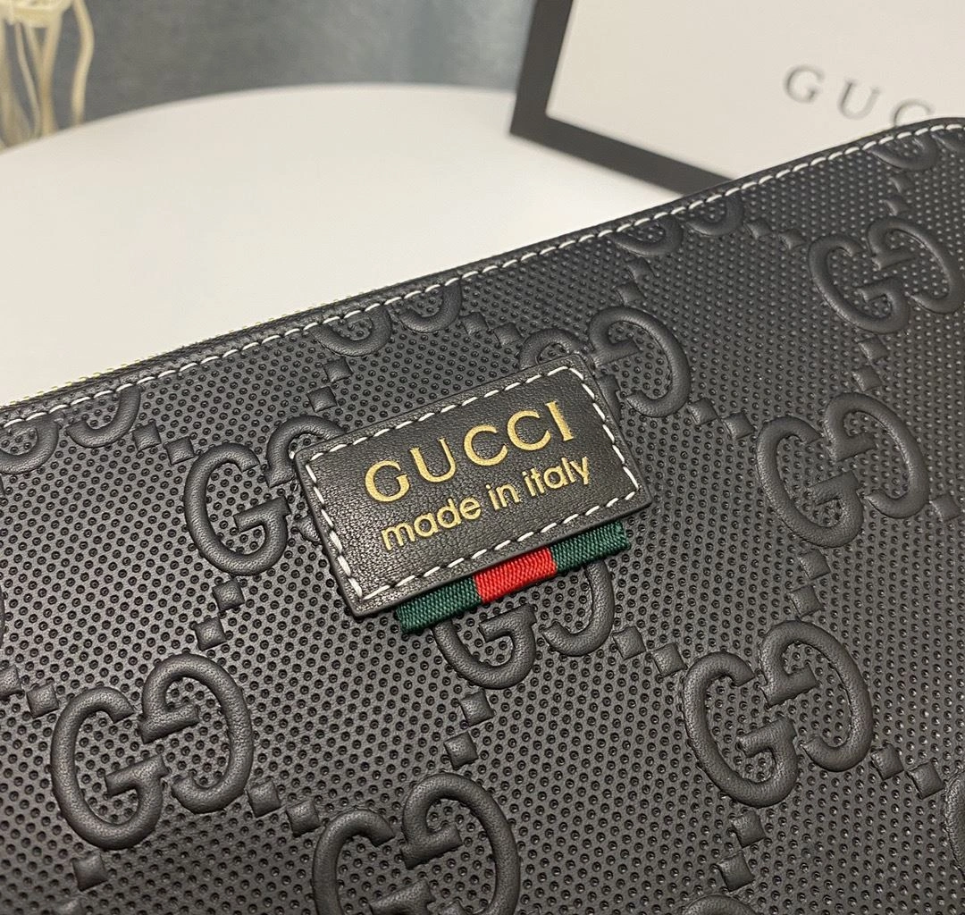 Accurate model Mens Gucci Clutch Bags