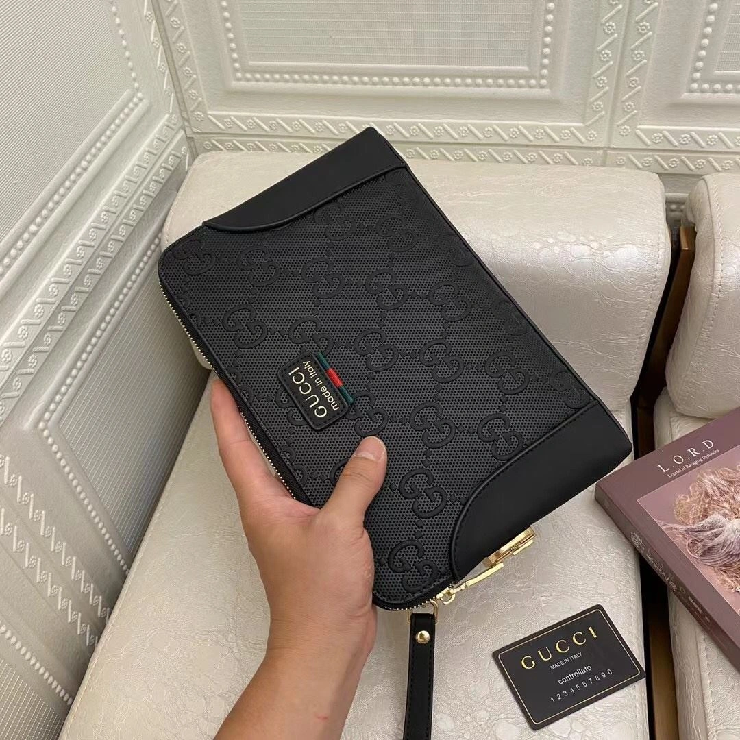 Budget-friendly Mens Gucci Clutch Bags
