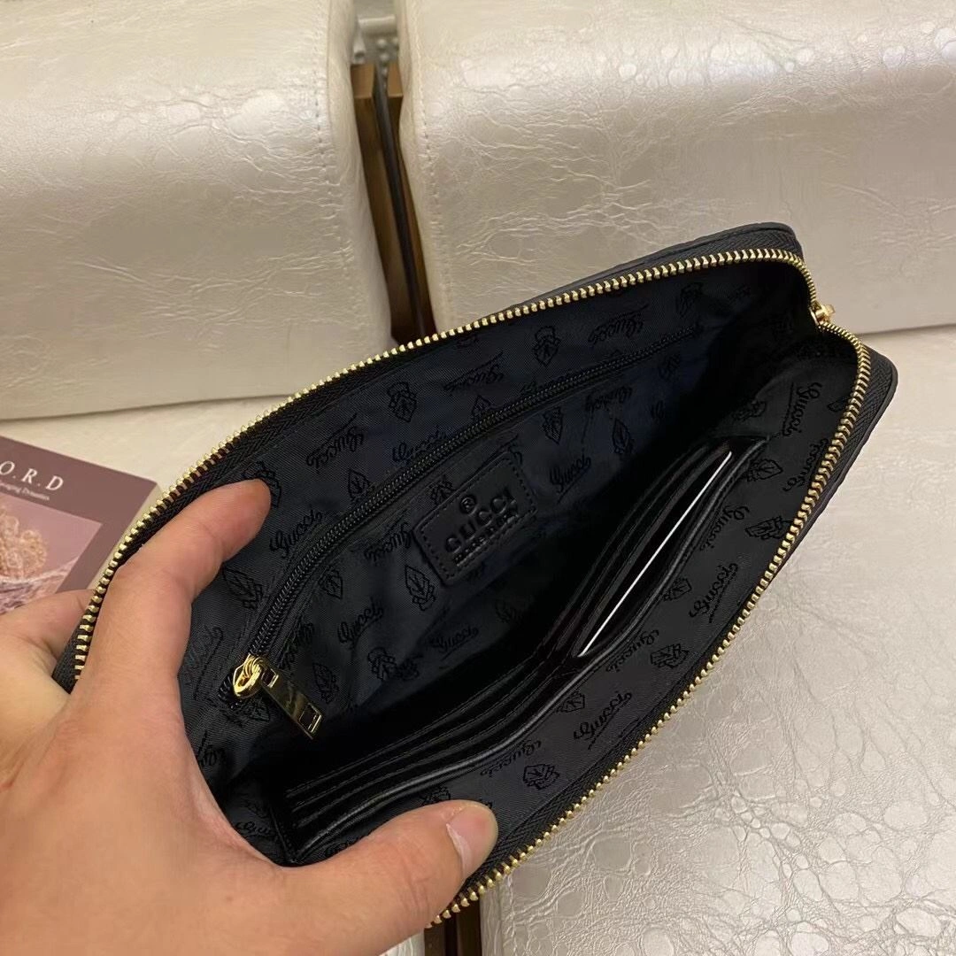 Budget-friendly Mens Gucci Clutch Bags