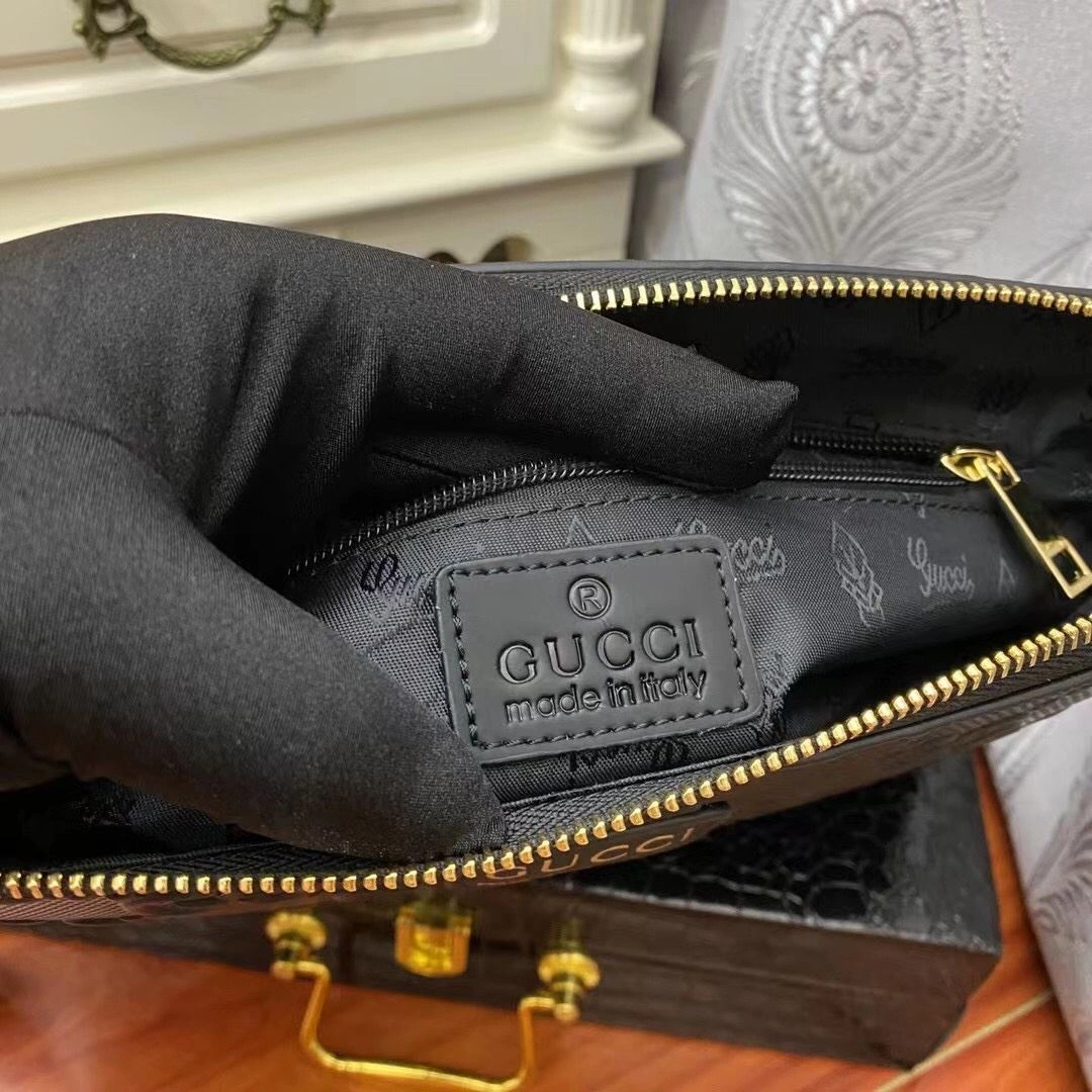 Top match Mens Gucci Clutch Bags