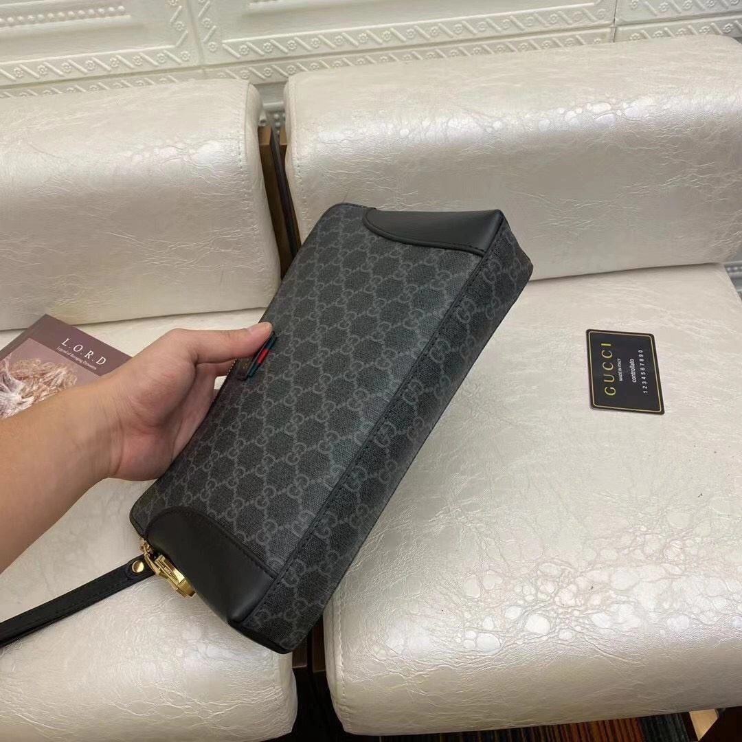 Exact replica Mens Gucci Clutch Bags