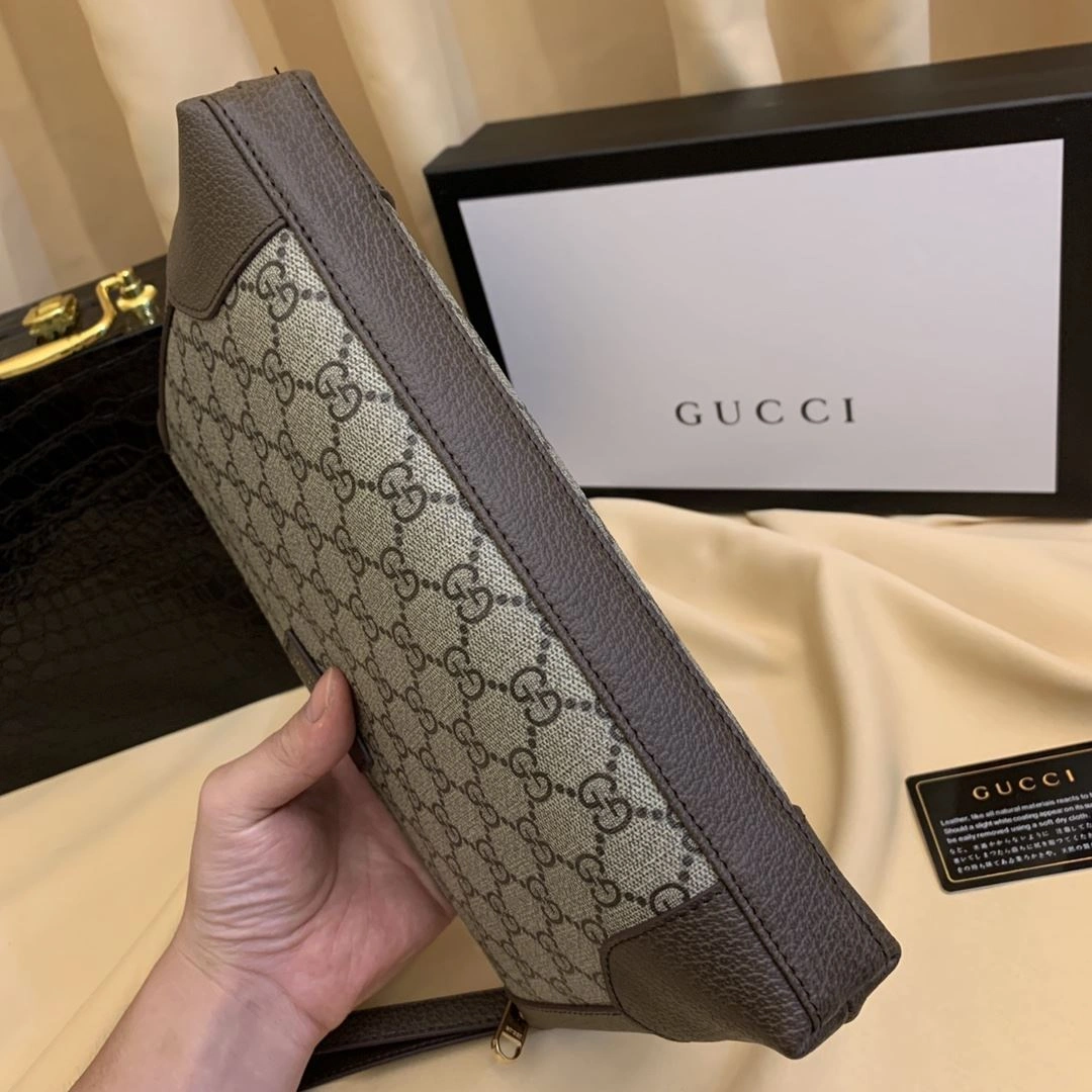 Top mirror Mens Gucci Clutch Bags