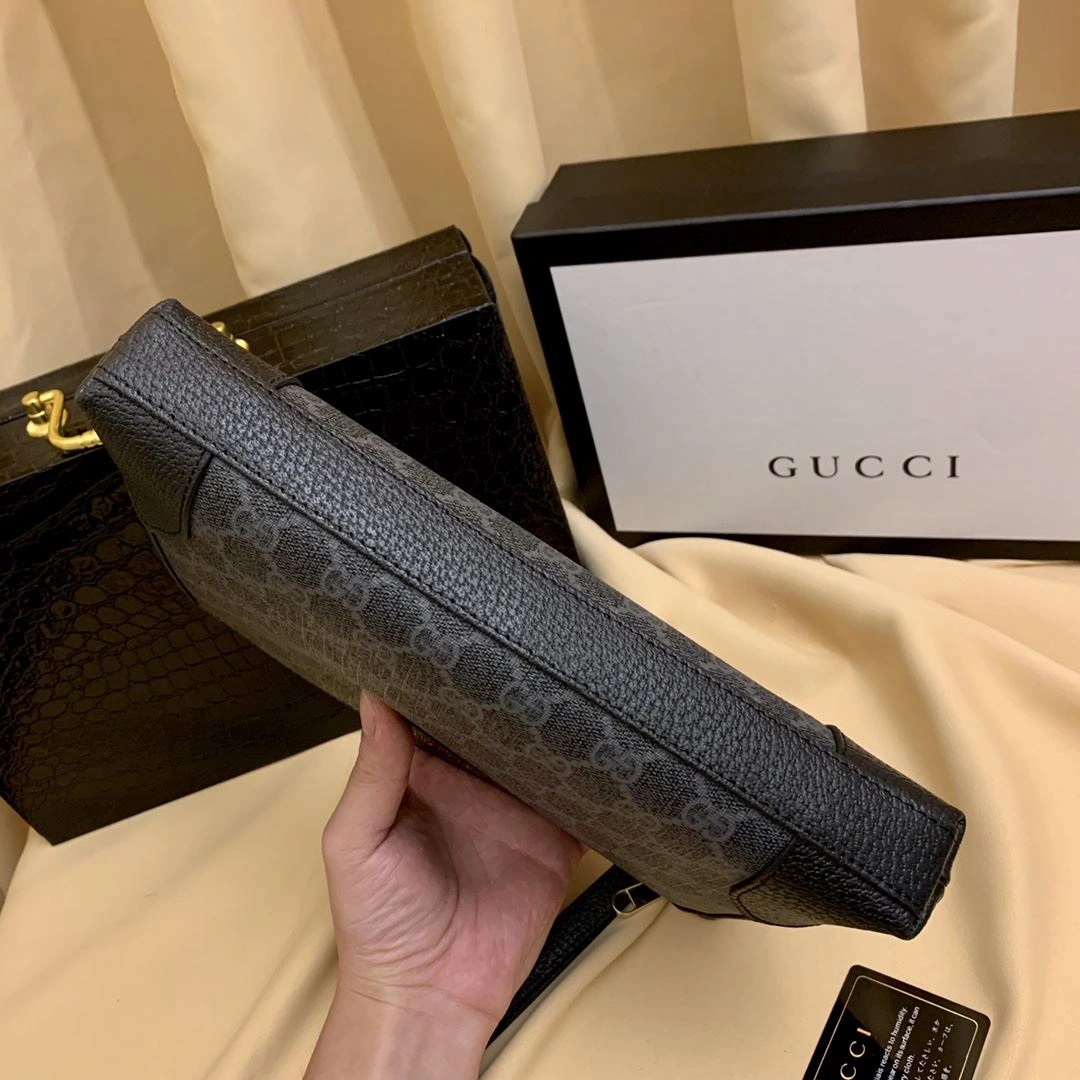 Exact replica Mens Gucci Clutch Bags