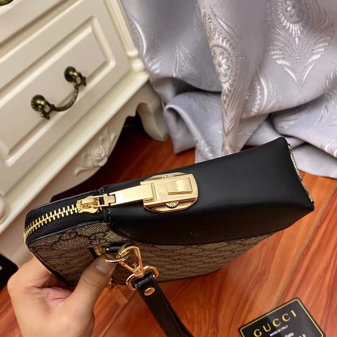 Official Mens Gucci Clutch Bags