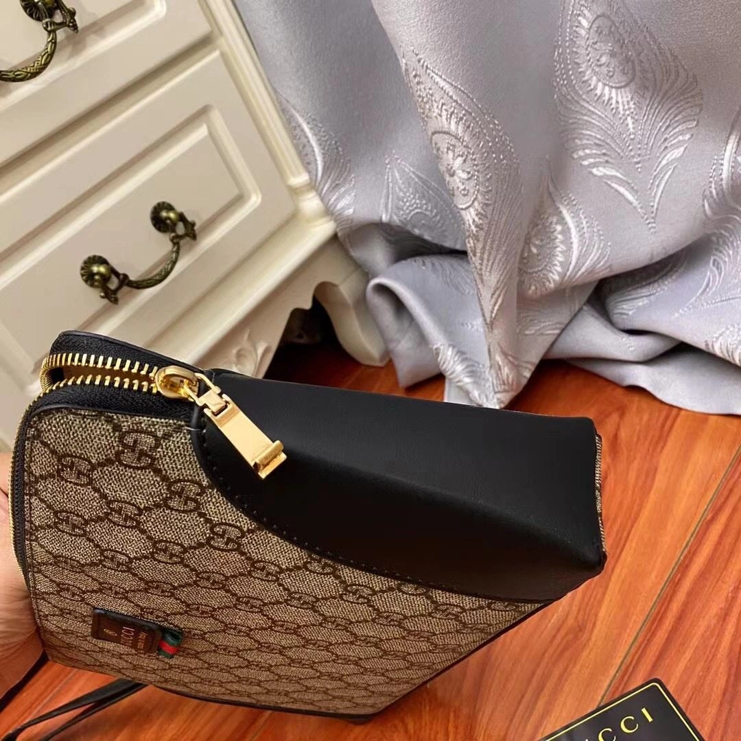 Official Mens Gucci Clutch Bags