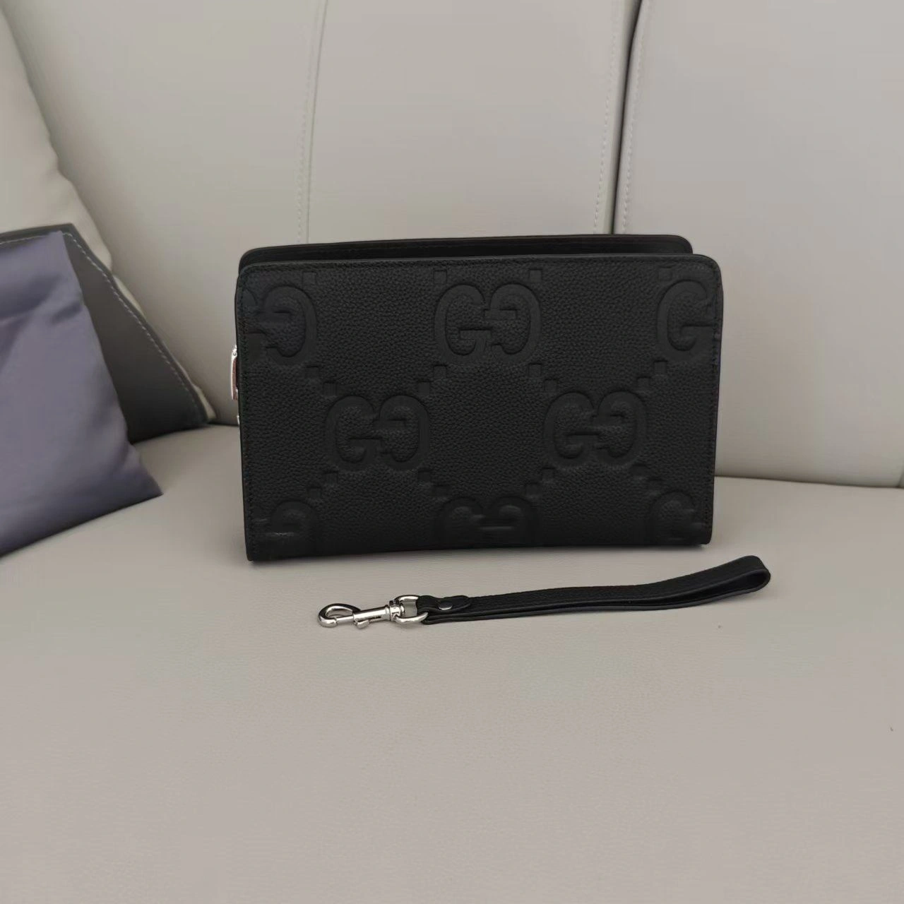 Value-priced Mens Gucci Clutch Bags