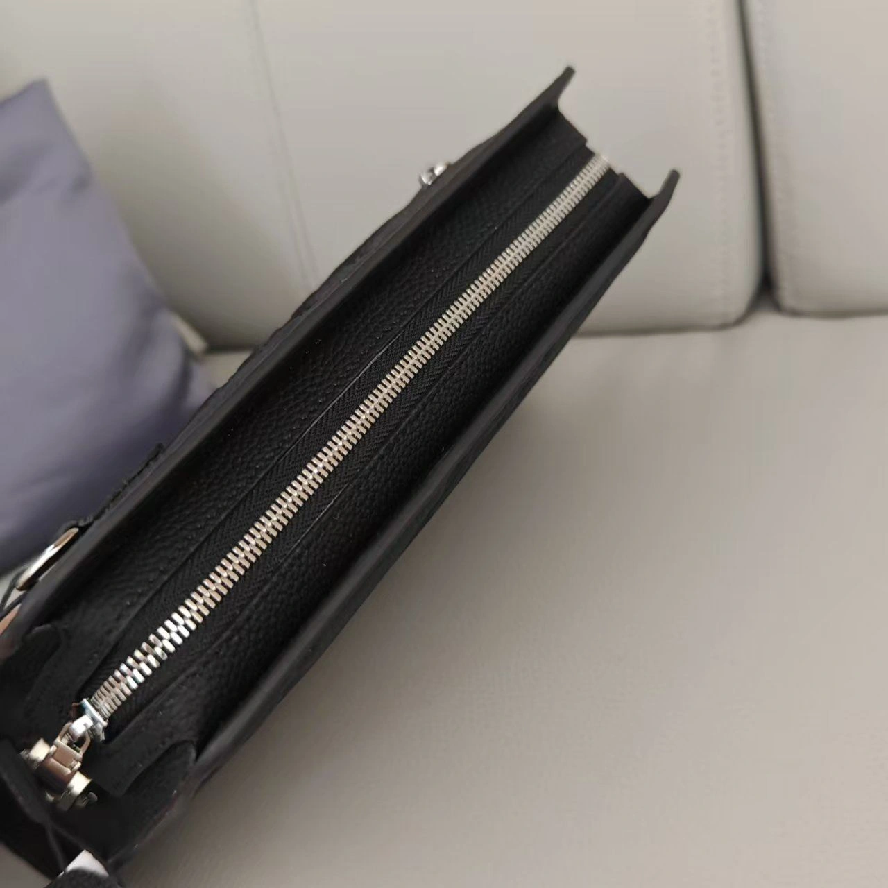 Value-priced Mens Gucci Clutch Bags