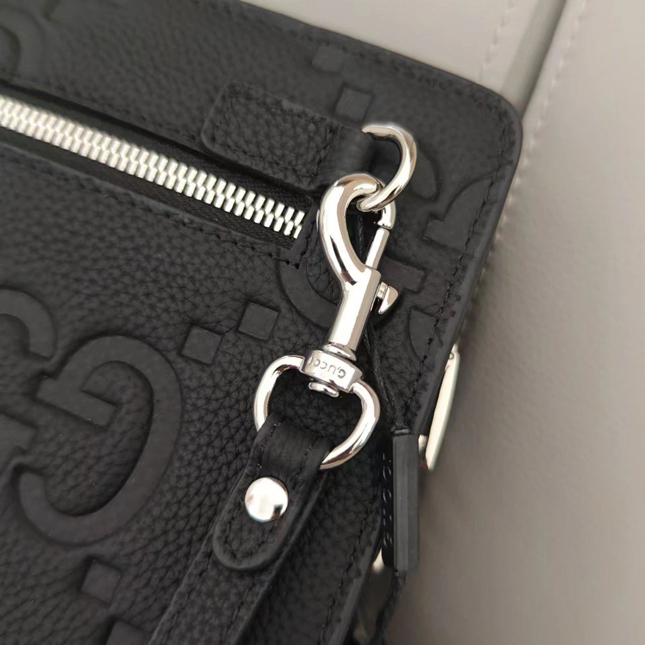Value-priced Mens Gucci Clutch Bags