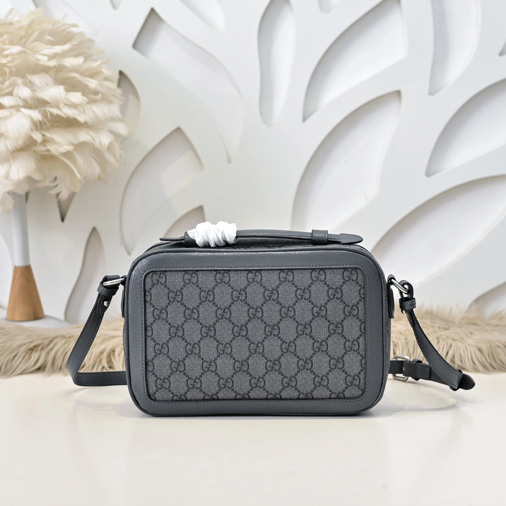 Economical Mens Gucci Satchel Bags