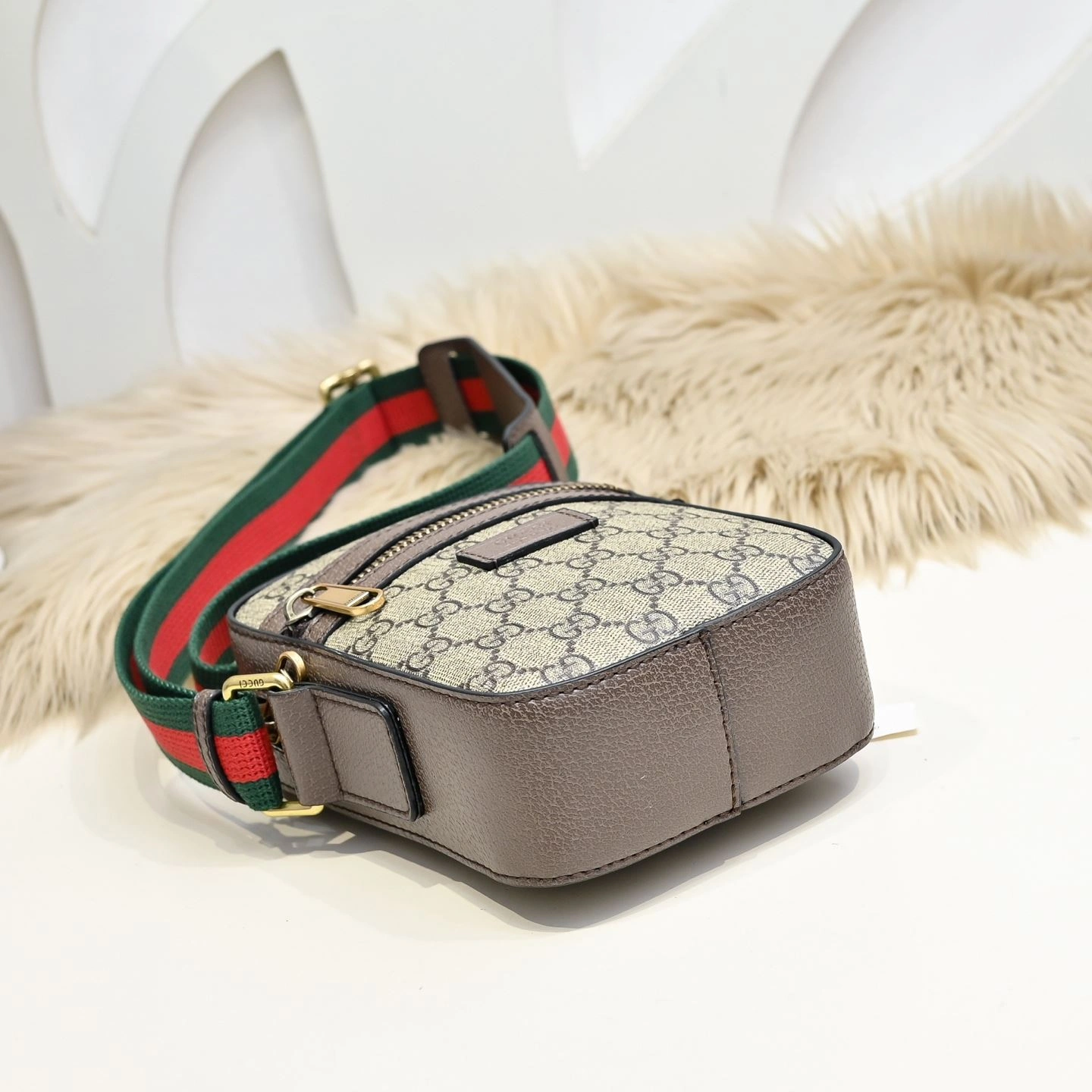Brand-authenticated Mens Gucci Satchel Bags