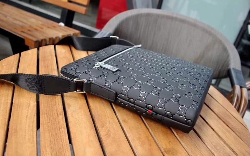 Indistinguishable Mens Gucci Satchel Bags