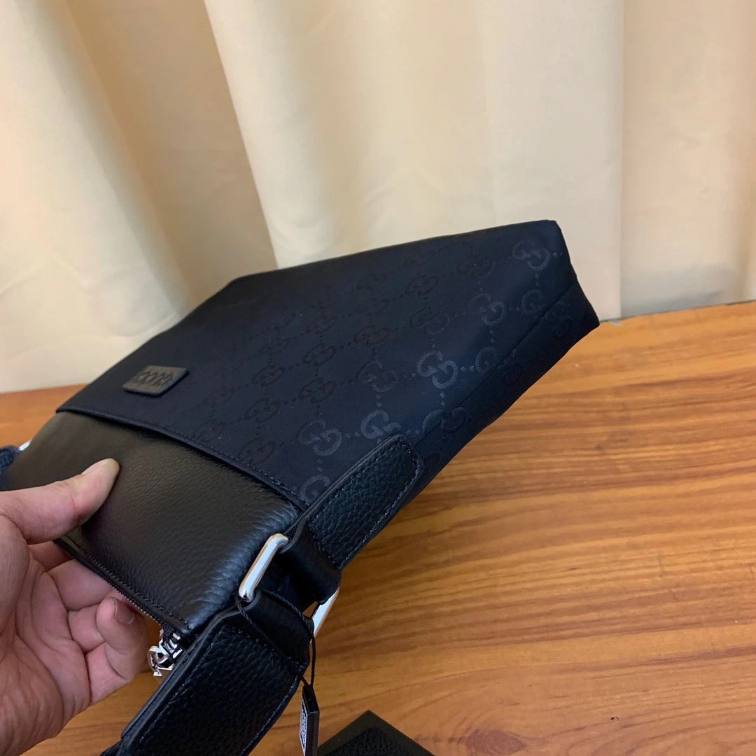 Indistinguishable Mens Gucci Satchel Bags