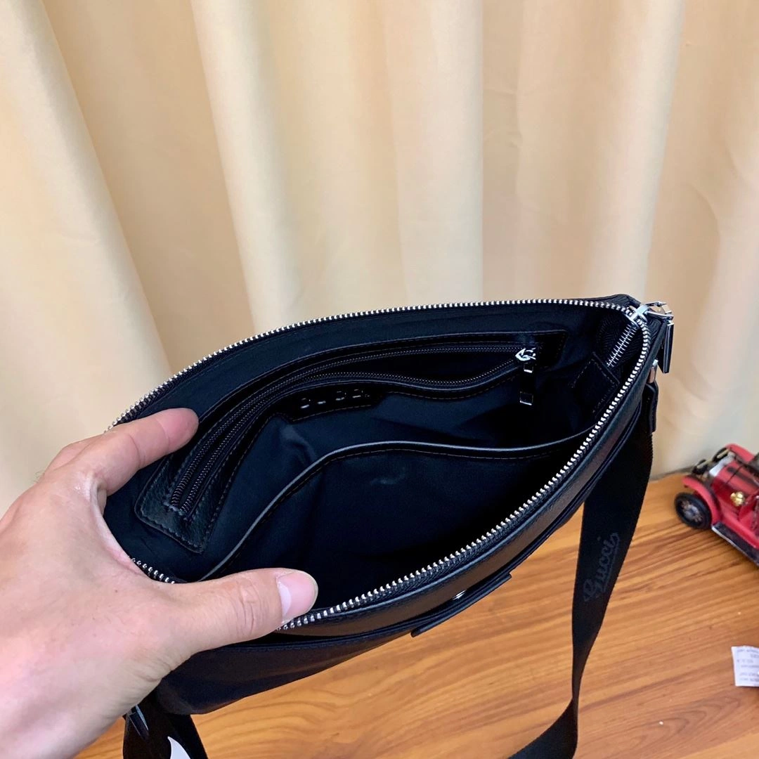 Indistinguishable Mens Gucci Satchel Bags
