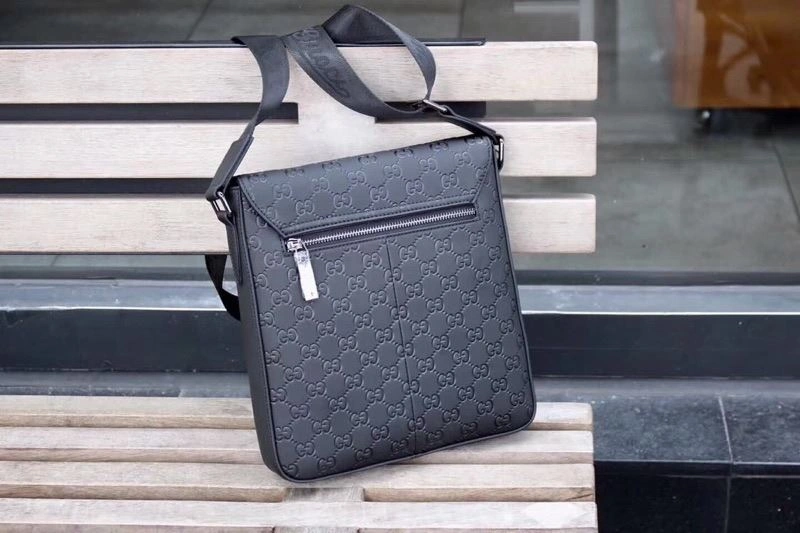 Accurate model Mens Gucci Satchel Bags