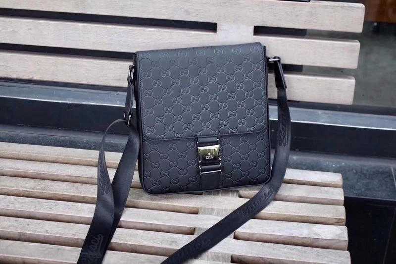 Accurate model Mens Gucci Satchel Bags