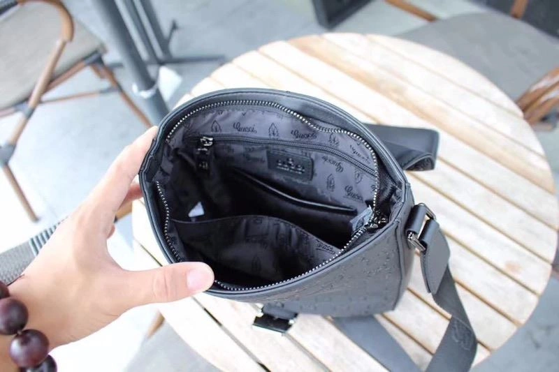 Accurate model Mens Gucci Satchel Bags
