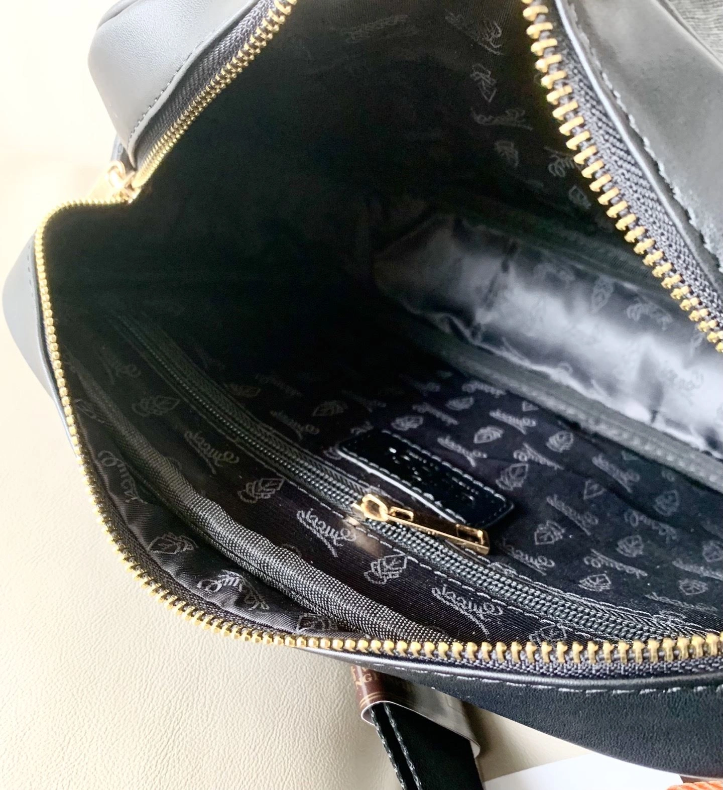 Brand-authenticated Mens Gucci Satchel Bags