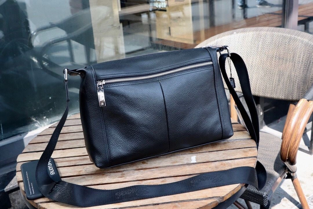 Brand-authenticated Mens Gucci Satchel Bags