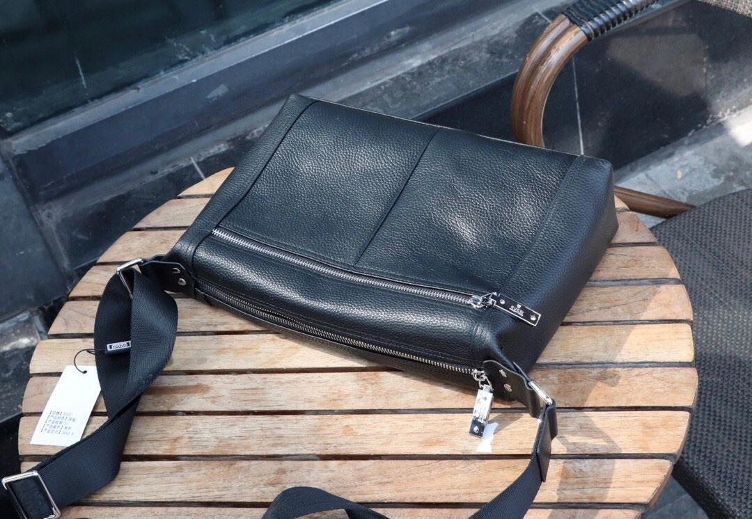 Brand-authenticated Mens Gucci Satchel Bags