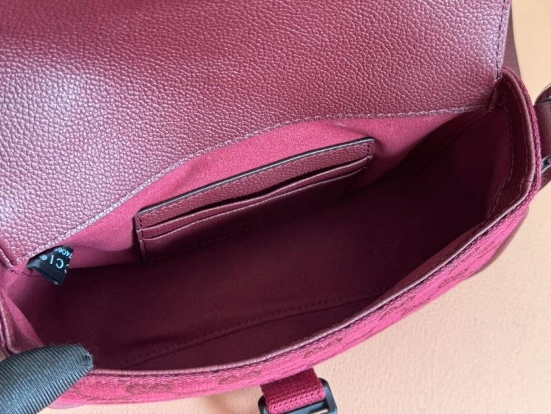 Accurate model Mens Gucci Satchel Bags